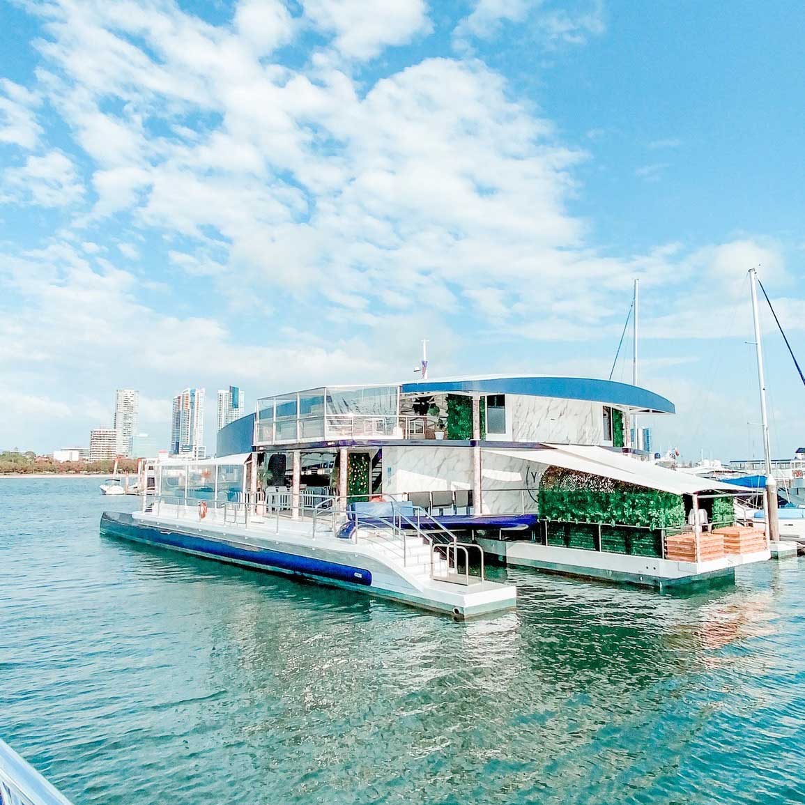 Lunch on the YOT - Yot Club | Luxury Gold Coast & Brisbane River Cruises